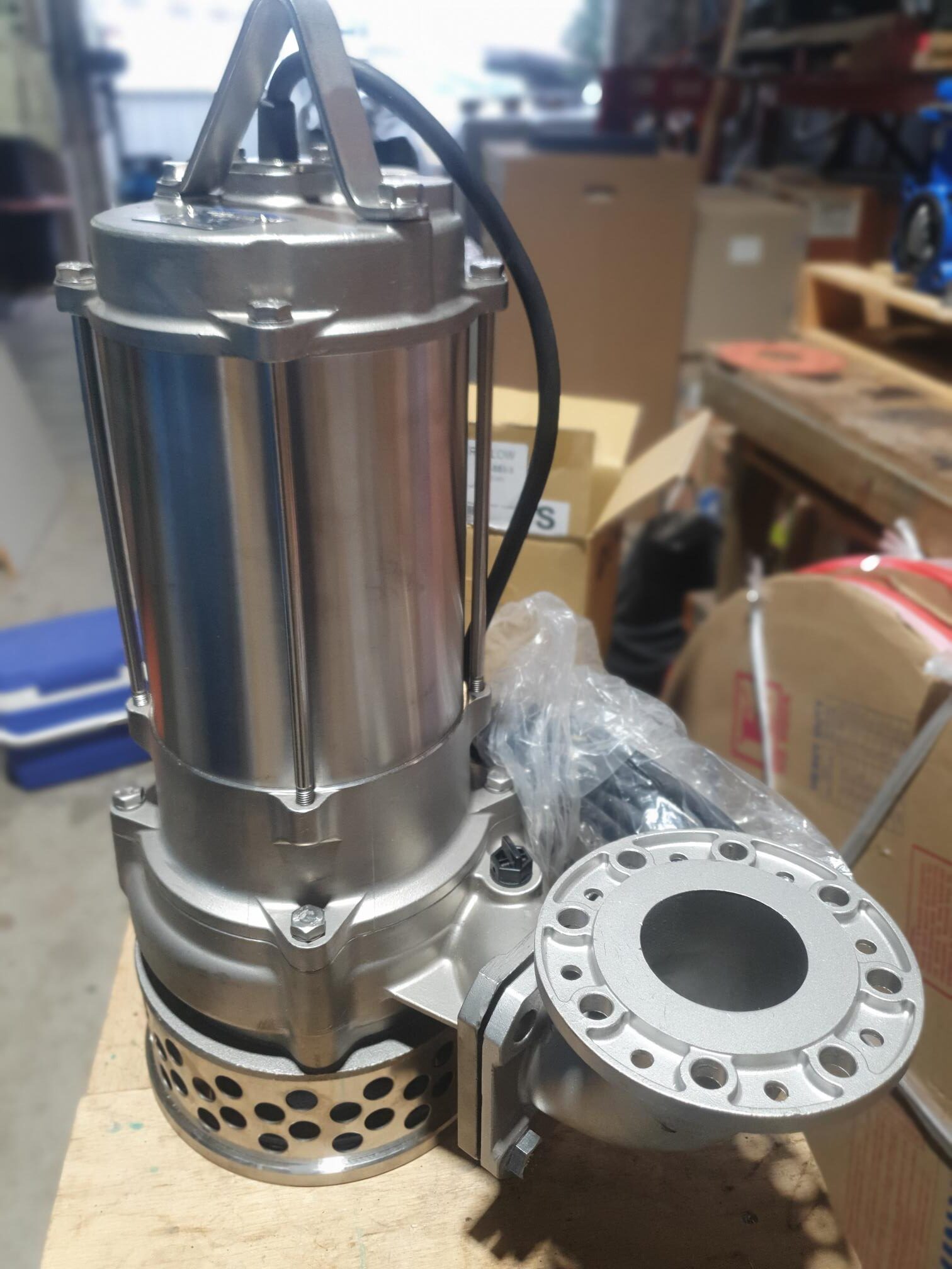 250lpm @ 10 metres UMDNSS750/50/1 316 Stainless Steel Drainage Pump For ...